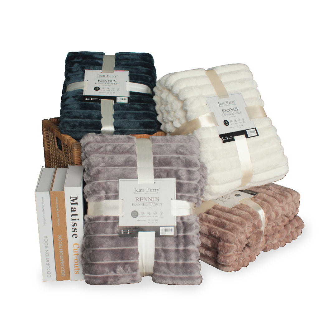 BLANKET – Jean Perry